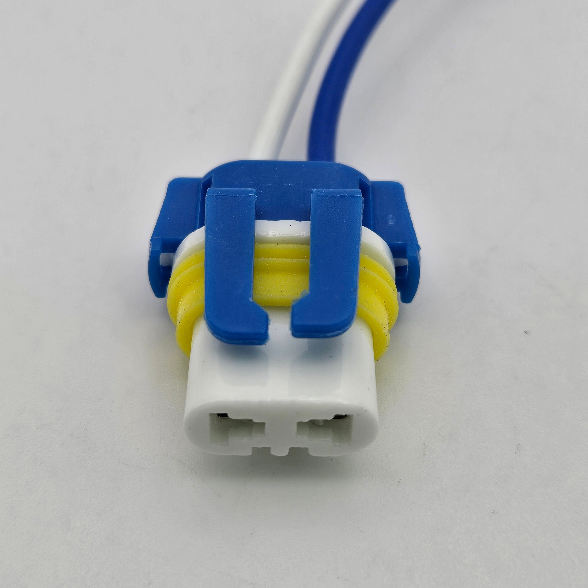 Ceramic H10 HB3 2 Pin Replacement Headlight Connector Plug with Pigtai